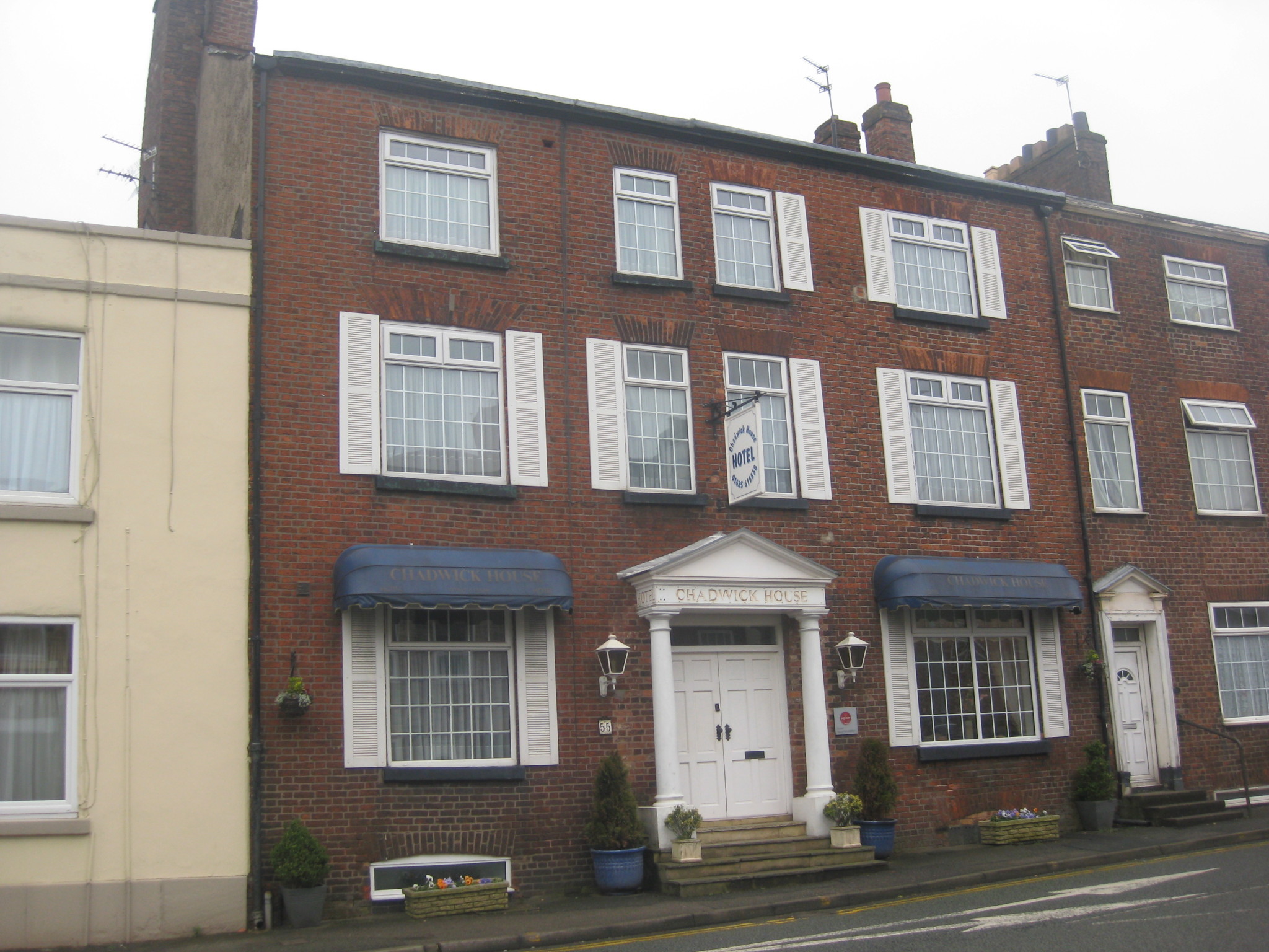 Highly-profitable Peak District hotel on the market for £550k